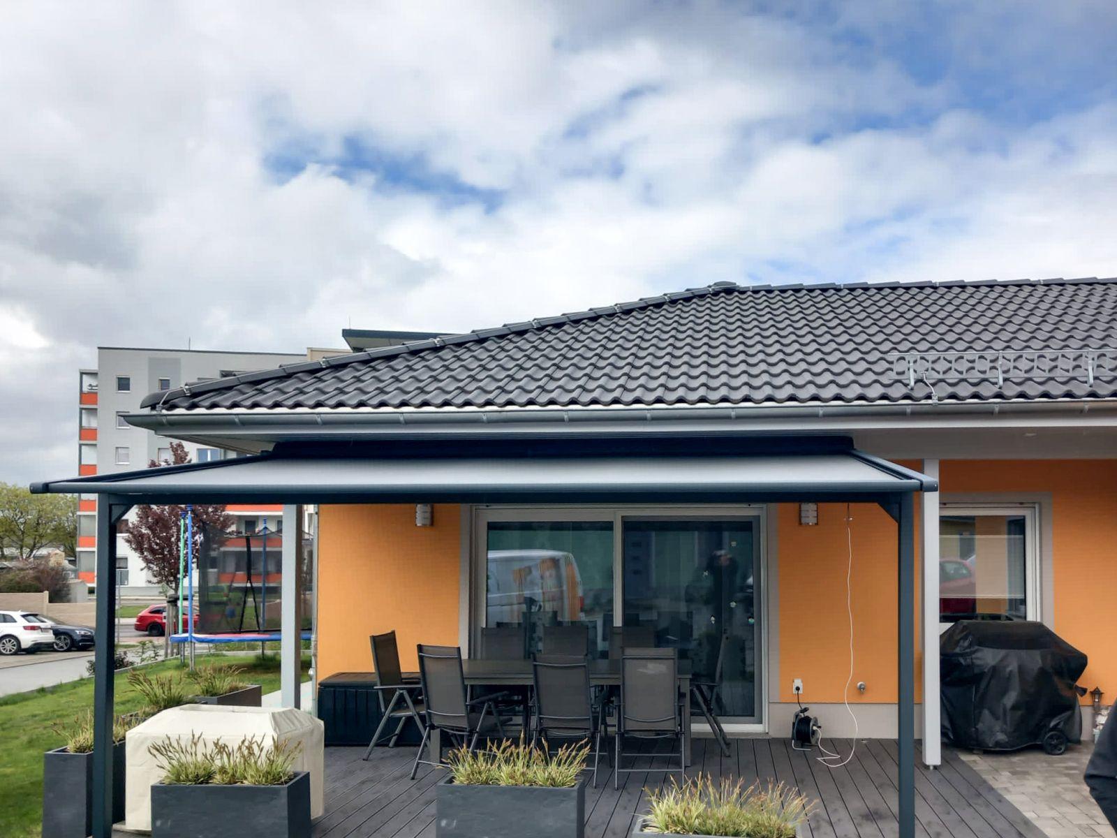Die hält, wenn sonst keine hält! Pergola-Markise mit Stützen | So geht ...